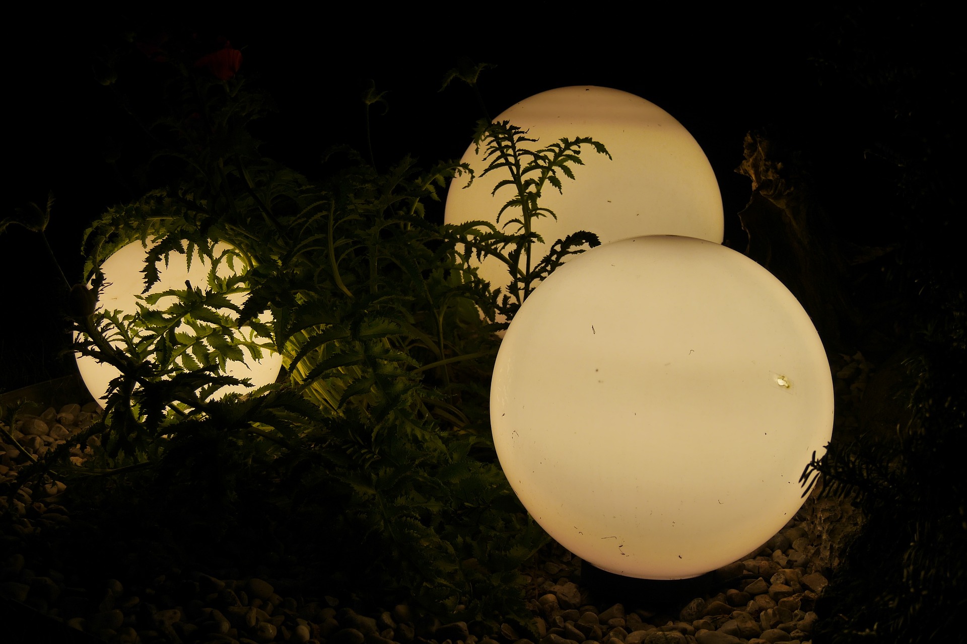 How To Design Your Outdoor Lighting Setup | The Garden and Patio Home Guide
